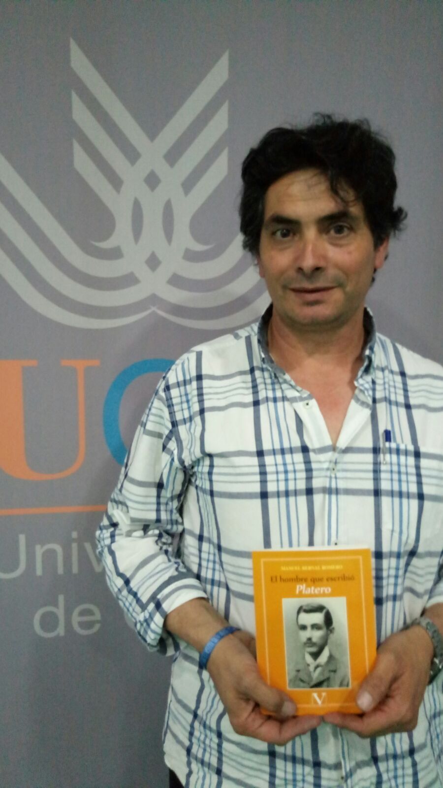 Presentado el libro de Manuel Bernal Romero “El hombre que escribió ...